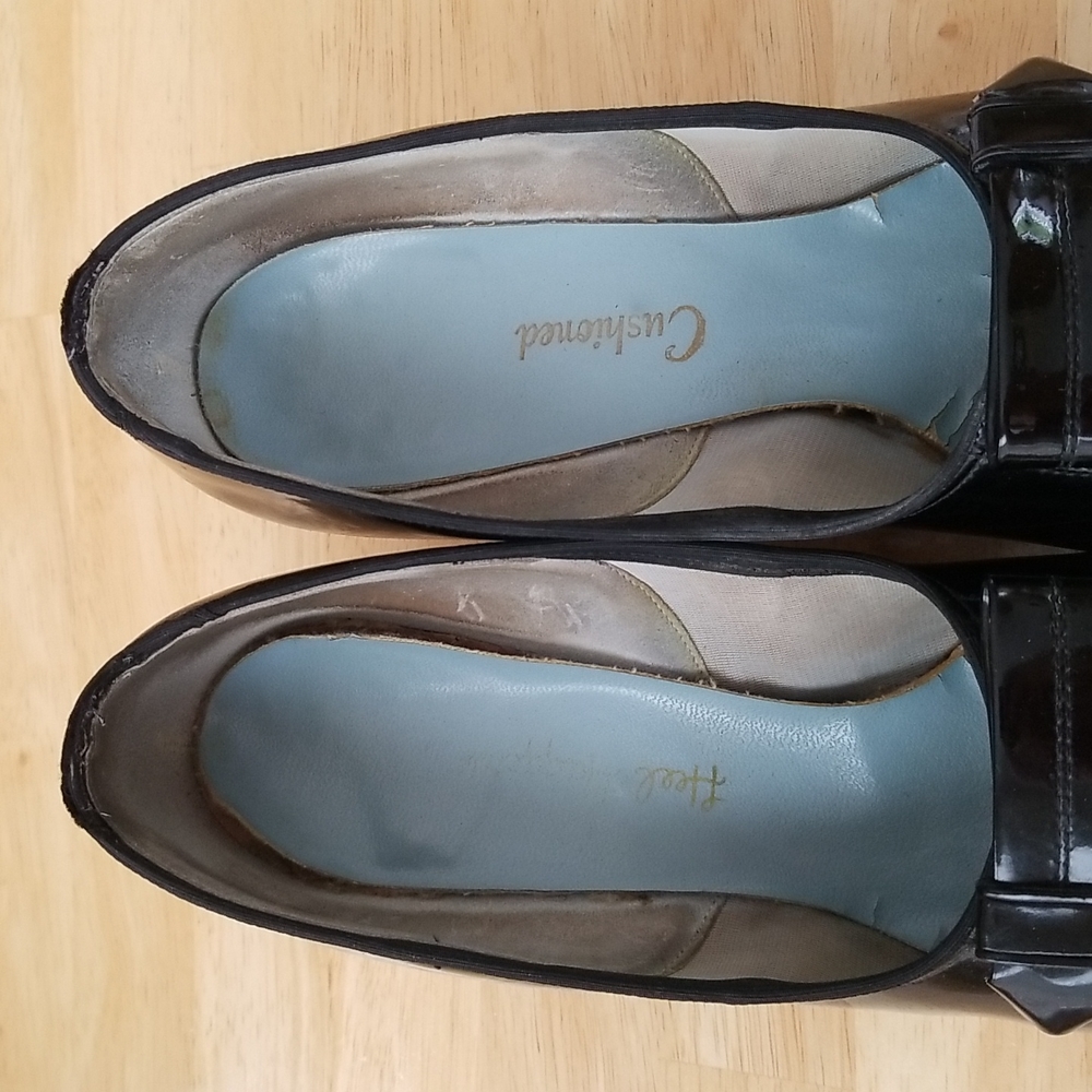 Vintage 1969 Black Shiny Heels ~ Heel Huggers By Dunn… - Gem